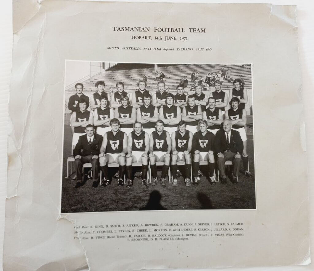 1971 Tasmanian Team Photo Coach John Devine – Captain Darrel Baldock ...
